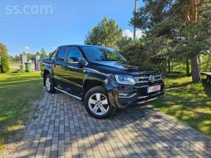 Black Volkswagen Amarok 2018 in Riga, with an engine capacity of 3.00 L and mileage of 240 thousand km for 20777 €, photo 3 on AUTOMOTO.COM.LV