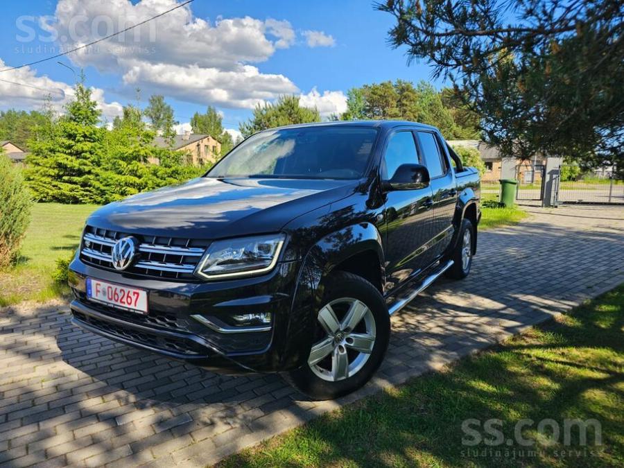Black Volkswagen Amarok 2018 in Riga, with an engine capacity of 3.00 L and mileage of 240 thousand km for 20777 €, photo 8 on AUTOMOTO.COM.LV
