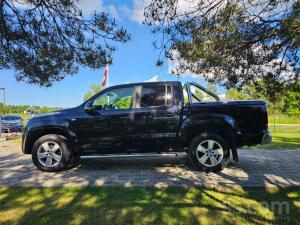 Black Volkswagen Amarok 2018 in Riga, with an engine capacity of 3.00 L and mileage of 240 thousand km for 20777 €, photo 15 on AUTOMOTO.COM.LV