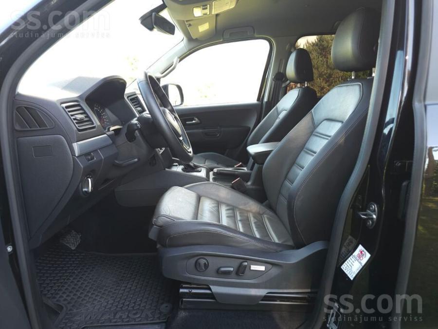 Black Volkswagen Amarok 2018 in Riga, with an engine capacity of 3.00 L and mileage of 240 thousand km for 20777 €, photo 20 on AUTOMOTO.COM.LV