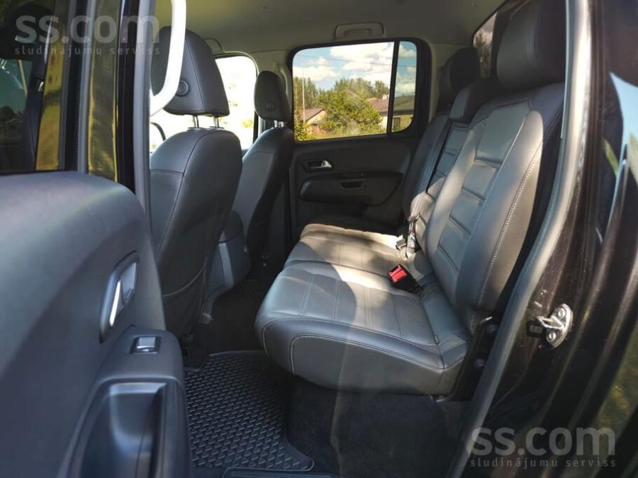 Black Volkswagen Amarok 2018 in Riga, with an engine capacity of 3.00 L and mileage of 240 thousand km for 20777 €, photo 22 on AUTOMOTO.COM.LV
