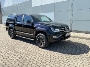 Black Volkswagen Amarok 2019 in Jelgava, with an engine capacity of 3.00 L and mileage of 262 thousand km for 26500 €, photo 1 on AUTOMOTO.COM.LV