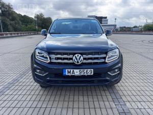 Black Volkswagen Amarok 2019 in Riga, with an engine capacity of 3.00 L and mileage of 151 thousand km for 19900 €, photo 3 on AUTOMOTO.COM.LV