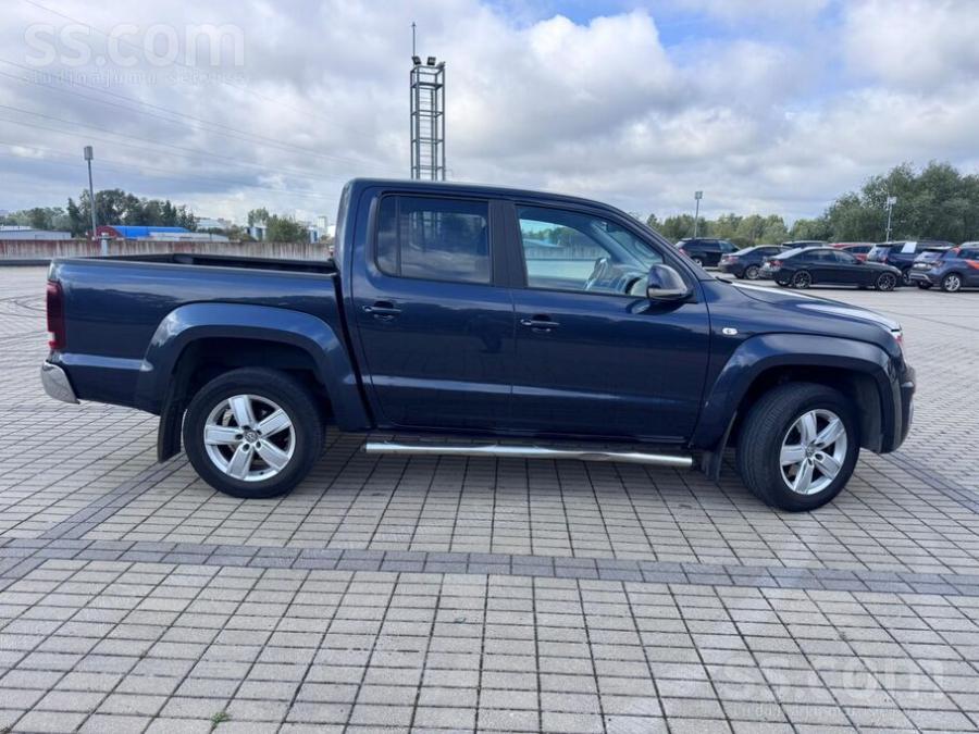 Black Volkswagen Amarok 2019 in Riga, with an engine capacity of 3.00 L and mileage of 151 thousand km for 19900 €, photo 4 on AUTOMOTO.COM.LV