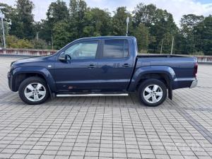 Black Volkswagen Amarok 2019 in Riga, with an engine capacity of 3.00 L and mileage of 151 thousand km for 19900 €, photo 9 on AUTOMOTO.COM.LV