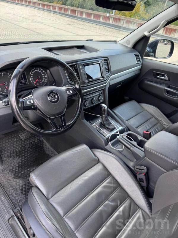 Black Volkswagen Amarok 2019 in Riga, with an engine capacity of 3.00 L and mileage of 151 thousand km for 19900 €, photo 10 on AUTOMOTO.COM.LV