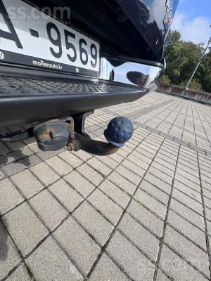Black Volkswagen Amarok 2019 in Riga, with an engine capacity of 3.00 L and mileage of 151 thousand km for 19900 €, photo 20 on AUTOMOTO.COM.LV