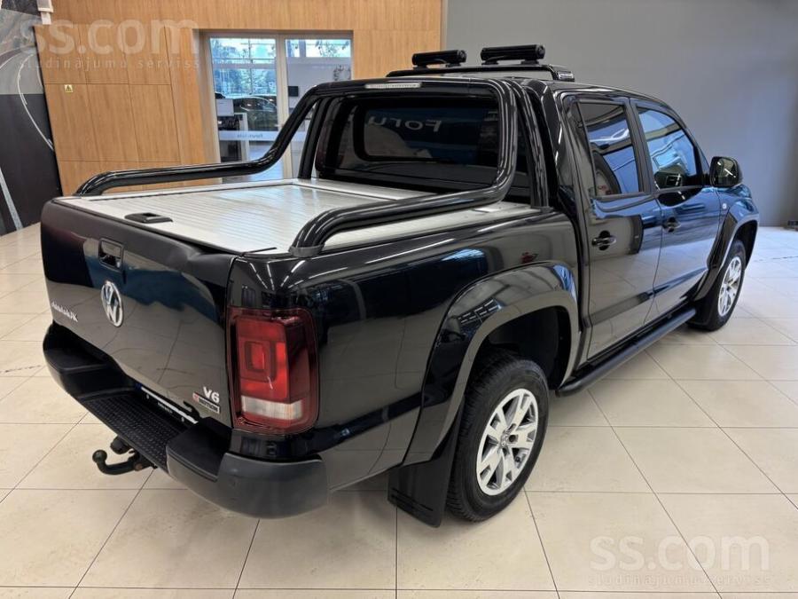 Black Volkswagen Amarok 2020 in Riga, with an engine capacity of 3.00 L and mileage of 58 thousand km for 24900 €, photo 5 on AUTOMOTO.COM.LV