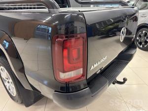 Black Volkswagen Amarok 2020 in Riga, with an engine capacity of 3.00 L and mileage of 58 thousand km for 24900 €, photo 8 on AUTOMOTO.COM.LV