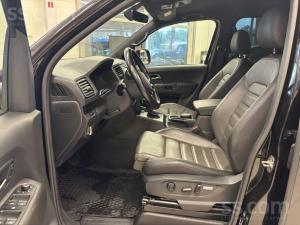 Black Volkswagen Amarok 2020 in Riga, with an engine capacity of 3.00 L and mileage of 58 thousand km for 24900 €, photo 9 on AUTOMOTO.COM.LV