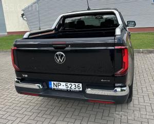 Black Volkswagen Amarok 2023 in Valmiera, with an engine capacity of 3.00 L and mileage of 54 thousand km for 45500 €, photo 5 on AUTOMOTO.COM.LV