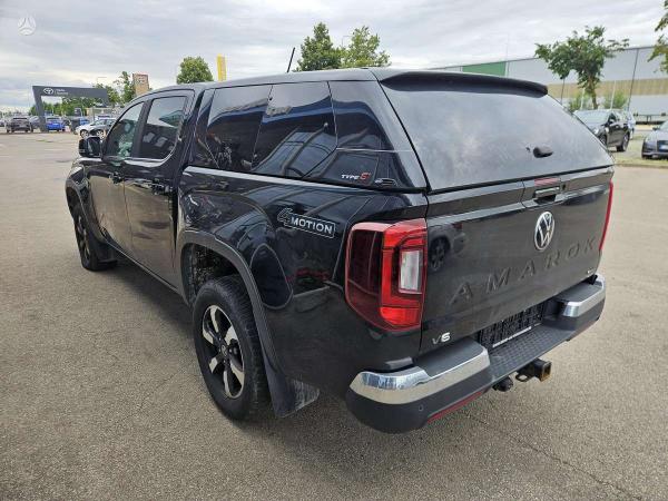 Melns Volkswagen Amarok 2023 Šauļi, ar dzinēja tilpumu 3.00 L un nobraukumu 270 tūkst. km par 22900 €, foto 4 vietnē AUTOMOTO.COM.LV