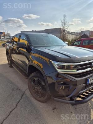 Black Volkswagen Amarok 2024 in Rezekne, with an engine capacity of 3.00 L and mileage of 72 thousand km for 47500 €, photo 8 on AUTOMOTO.COM.LV