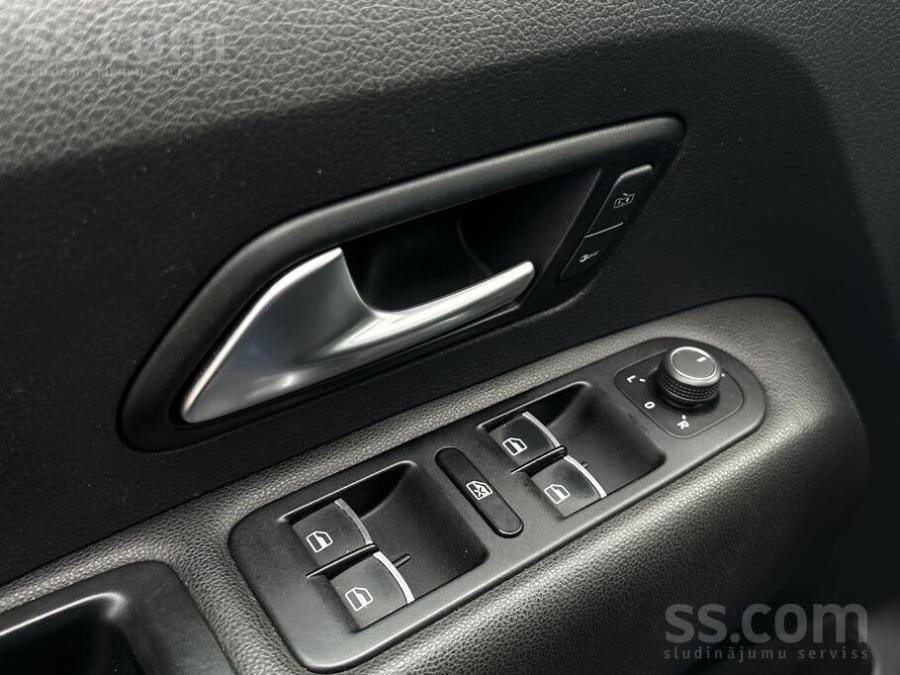 Zils Volkswagen Amarok 2016 Valmiera, ar dzinēja tilpumu 3.00 L un nobraukumu 200 tūkst. km par 21400 €, foto 13 vietnē AUTOMOTO.COM.LV