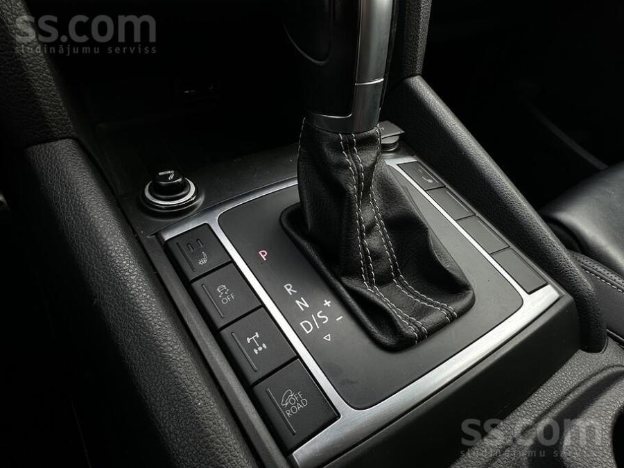 Zils Volkswagen Amarok 2016 Valmiera, ar dzinēja tilpumu 3.00 L un nobraukumu 200 tūkst. km par 21400 €, foto 14 vietnē AUTOMOTO.COM.LV