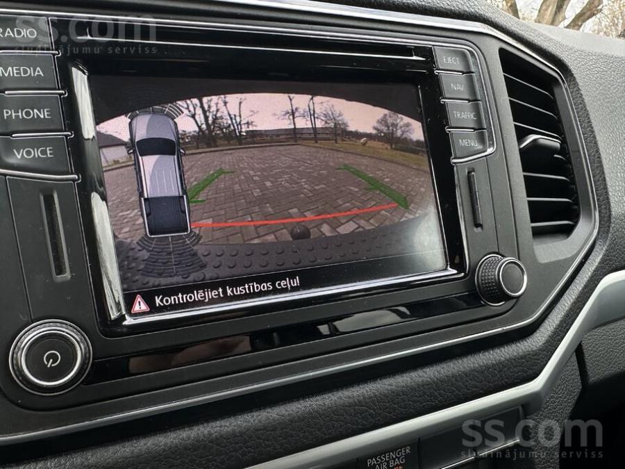 Zils Volkswagen Amarok 2016 Valmiera, ar dzinēja tilpumu 3.00 L un nobraukumu 200 tūkst. km par 21400 €, foto 15 vietnē AUTOMOTO.COM.LV