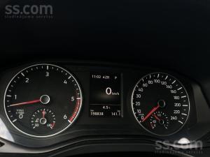Zils Volkswagen Amarok 2016 Valmiera, ar dzinēja tilpumu 3.00 L un nobraukumu 200 tūkst. km par 21400 €, foto 17 vietnē AUTOMOTO.COM.LV