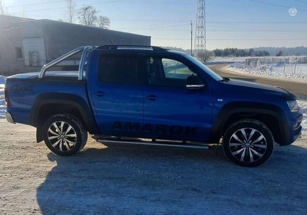 Zils Volkswagen Amarok 2018 Šalčininkai, ar dzinēja tilpumu 2.97 L un nobraukumu 137 tūkst. km par 23000 €, foto 2 vietnē AUTOMOTO.COM.LV