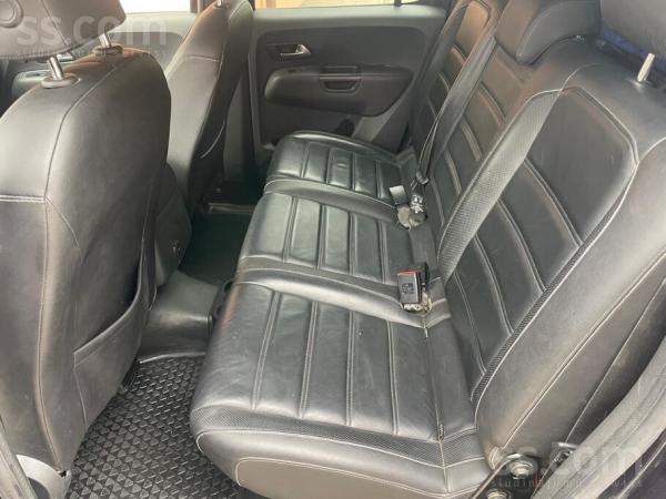 Blue Volkswagen Amarok 2018 in Riga, with an engine capacity of 3.00 L and mileage of 434 thousand km for 12100 €, photo 9 on AUTOMOTO.COM.LV