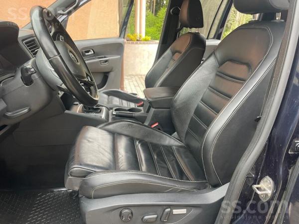 Blue Volkswagen Amarok 2018 in Riga, with an engine capacity of 3.00 L and mileage of 434 thousand km for 12100 €, photo 10 on AUTOMOTO.COM.LV