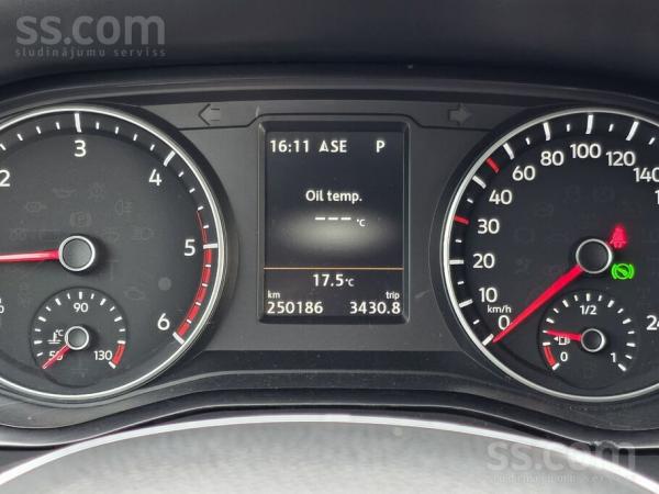 Volkswagen Amarok 2018 Rīga vietnē Zils Volkswagen Amarok 2018 Rīga, ar dzinēja tilpumu 3.00 L un nobraukumu 0 tūkst. km par 18850 €, foto 8 vietnē AUTOMOTO.COM.LV