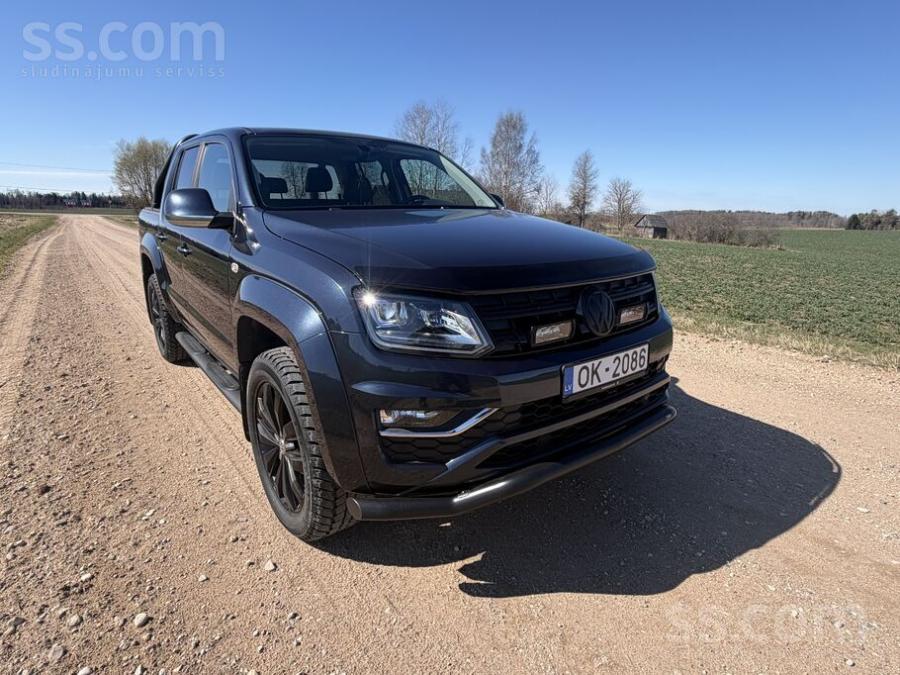Blue Volkswagen Amarok 2020 in Daugavpils, with an engine capacity of 3.00 L and mileage of 245 thousand km for 19000 €, photo 1 on AUTOMOTO.COM.LV