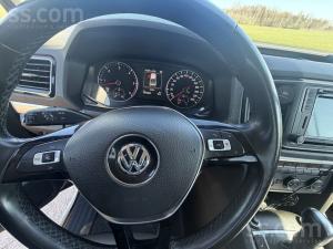 Blue Volkswagen Amarok 2020 in Daugavpils, with an engine capacity of 3.00 L and mileage of 245 thousand km for 19000 €, photo 6 on AUTOMOTO.COM.LV