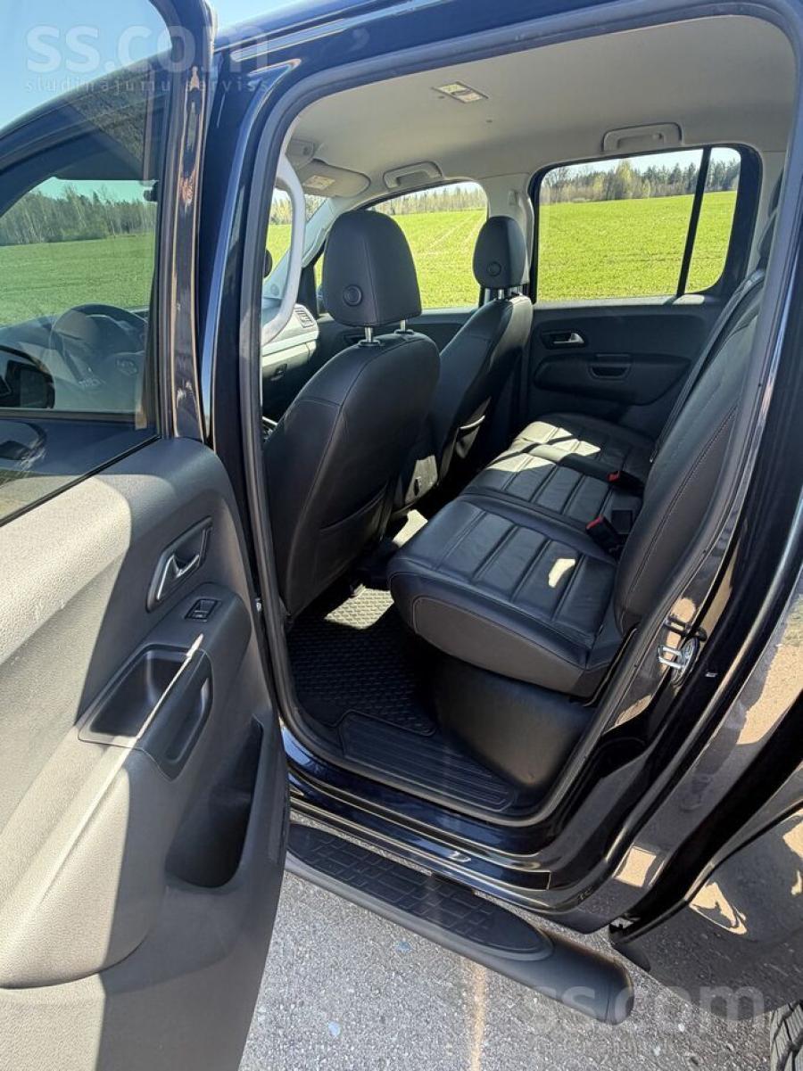 Blue Volkswagen Amarok 2020 in Daugavpils, with an engine capacity of 3.00 L and mileage of 245 thousand km for 19000 €, photo 8 on AUTOMOTO.COM.LV