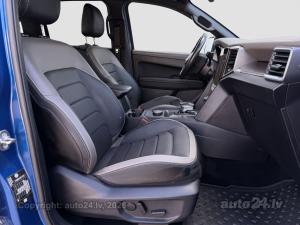 Blue Volkswagen Amarok 2024 in Parnu, with an engine capacity of 3.00 L and mileage of 99 thousand km for 47900 €, photo 7 on AUTOMOTO.COM.LV