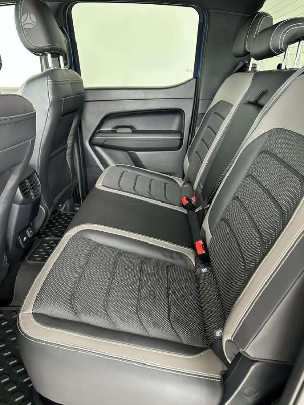 Zils Volkswagen Amarok 2026 Šauļi, ar dzinēja tilpumu 2.97 L un nobraukumu 300 tūkst. km par 51900 €, foto 11 vietnē AUTOMOTO.COM.LV