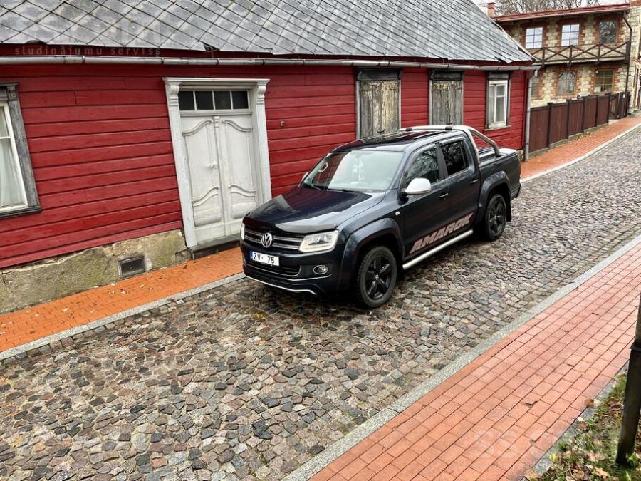 Zils Volkswagen Amarok 2015 Cēsis, ar dzinēja tilpumu 2.00 L un nobraukumu 406 tūkst. km par 9550 €, foto 1 vietnē AUTOMOTO.COM.LV