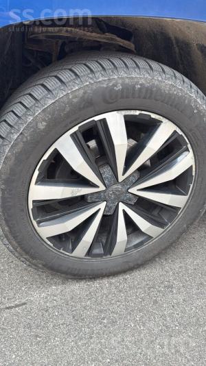 Zils Volkswagen Amarok 2017 Rīga, ar dzinēja tilpumu 3.00 L un nobraukumu 283 tūkst. km par 17000 €, foto 8 vietnē AUTOMOTO.COM.LV