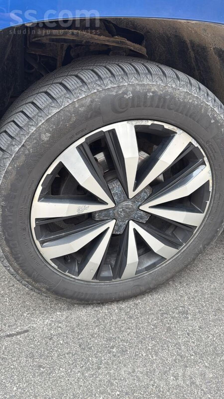 Zils Volkswagen Amarok 2017 Rīga, ar dzinēja tilpumu 3.00 L un nobraukumu 283 tūkst. km par 17000 €, foto 8 vietnē AUTOMOTO.COM.LV