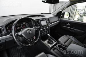 Blue Volkswagen Amarok 2018 in Riga, with an engine capacity of 3.00 L and mileage of 239 thousand km for 21850 €, photo 9 on AUTOMOTO.COM.LV