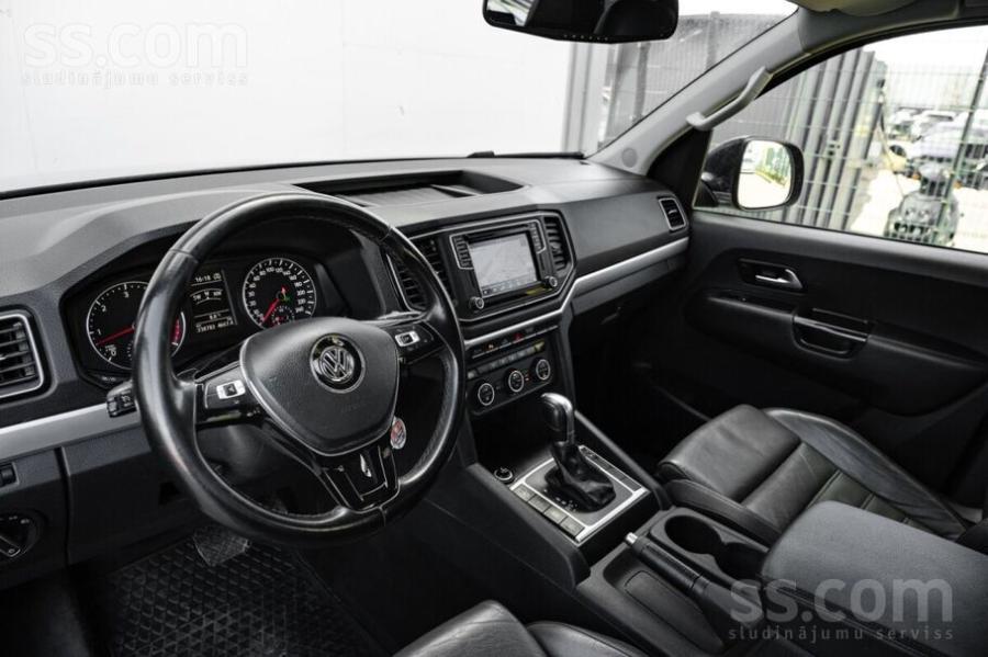 Blue Volkswagen Amarok 2018 in Riga, with an engine capacity of 3.00 L and mileage of 239 thousand km for 21850 €, photo 9 on AUTOMOTO.COM.LV