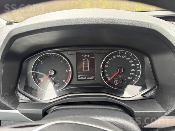 Zils Volkswagen Amarok 2018 Rīga, ar dzinēja tilpumu 3.00 L un nobraukumu 168 tūkst. km par 22600 €, foto 4 vietnē AUTOMOTO.COM.LV