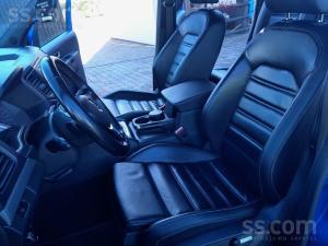 Blue Volkswagen Amarok 2020 in Ventspils, with an engine capacity of 3.00 L and mileage of 220 thousand km for 24550 €, photo 9 on AUTOMOTO.COM.LV