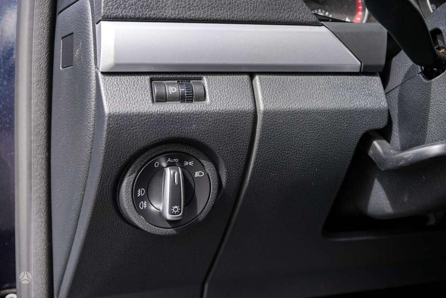 Zils Volkswagen Amarok 2020 Marijampole, ar dzinēja tilpumu 2.97 L un nobraukumu 195 tūkst. km par 21950 €, foto 27 vietnē AUTOMOTO.COM.LV