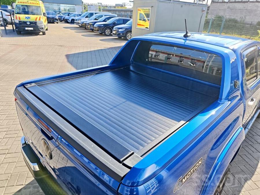Blue Volkswagen Amarok 2023 in Liepaja, with an engine capacity of 3.00 L and mileage of 40 thousand km for 48000 €, photo 13 on AUTOMOTO.COM.LV