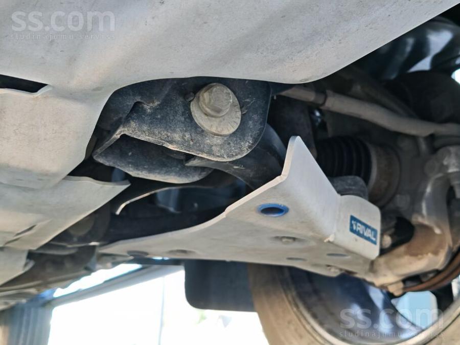 Blue Volkswagen Amarok 2023 in Liepaja, with an engine capacity of 3.00 L and mileage of 40 thousand km for 48000 €, photo 21 on AUTOMOTO.COM.LV