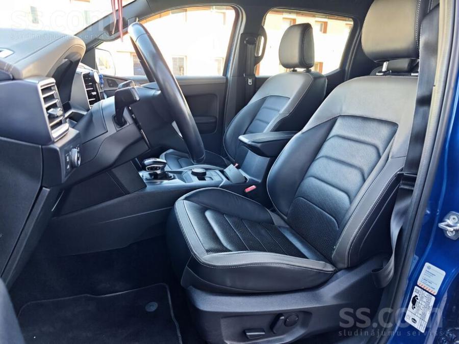 Blue Volkswagen Amarok 2023 in Liepaja, with an engine capacity of 3.00 L and mileage of 40 thousand km for 48000 €, photo 23 on AUTOMOTO.COM.LV