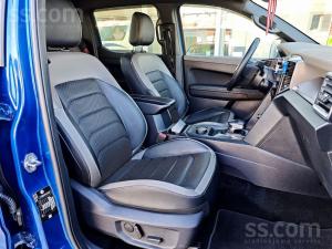 Blue Volkswagen Amarok 2023 in Liepaja, with an engine capacity of 3.00 L and mileage of 40 thousand km for 48000 €, photo 24 on AUTOMOTO.COM.LV