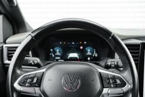 Blue Volkswagen Amarok 2024 in Marupe, with an engine capacity of 3.00 L and mileage of 80 thousand km for 42900 €, photo 13 on AUTOMOTO.COM.LV