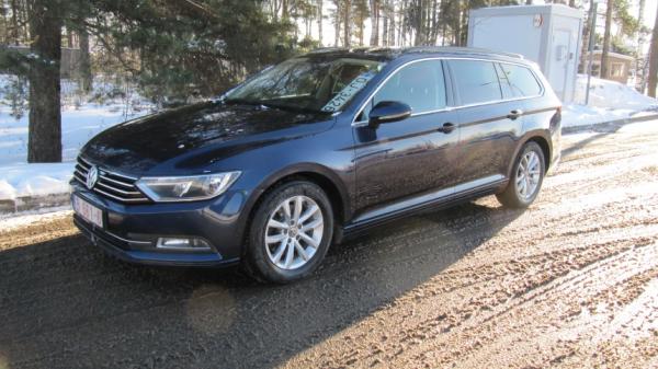 Blue Volkswagen Amarok 2015 in Riga, with an engine capacity of 2.00 L and mileage of 410 thousand km for 6950 €, photo 1 on AUTOMOTO.COM.LV