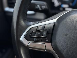 Blue Volkswagen Amarok 2024 in Parnu, with an engine capacity of 3.00 L and mileage of 99 thousand km for 47900 €, photo 18 on AUTOMOTO.COM.LV