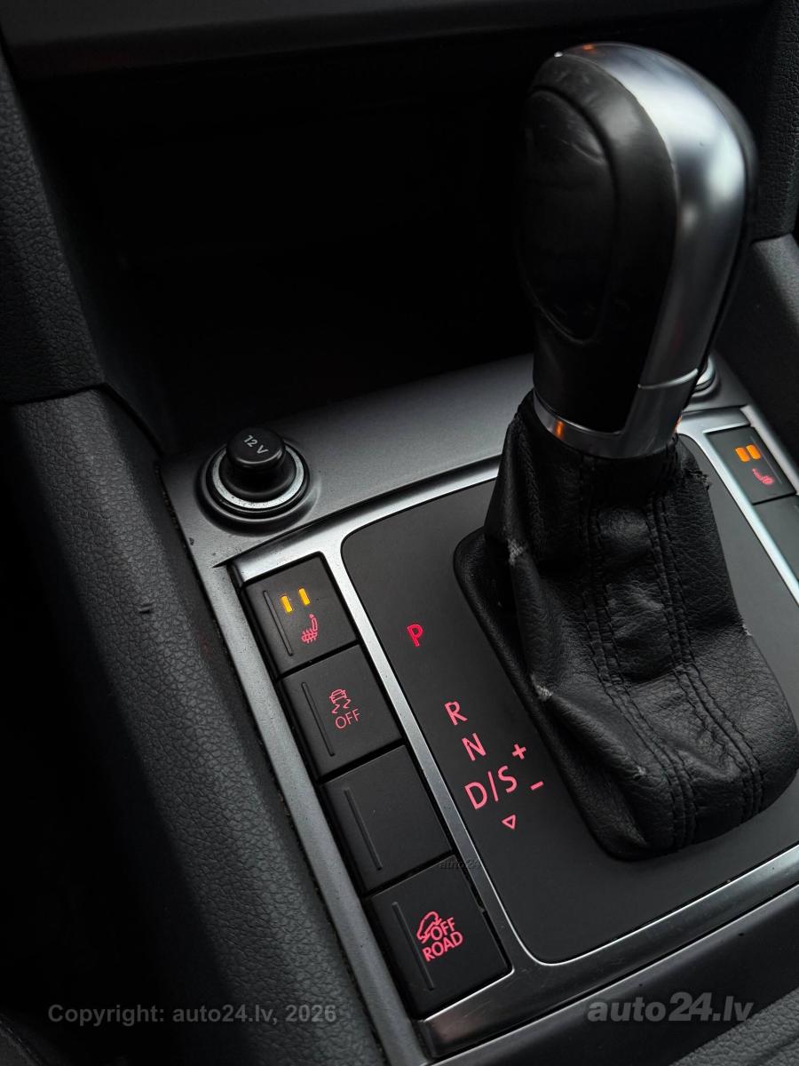 Brūns Volkswagen Amarok 2014 Tallina, ar dzinēja tilpumu 2.00 L un nobraukumu 355 tūkst. km par 12999 €, foto 30 vietnē AUTOMOTO.COM.LV
