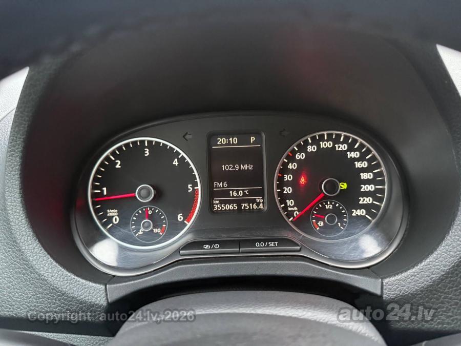 Brūns Volkswagen Amarok 2014 Tallina, ar dzinēja tilpumu 2.00 L un nobraukumu 355 tūkst. km par 12999 €, foto 31 vietnē AUTOMOTO.COM.LV