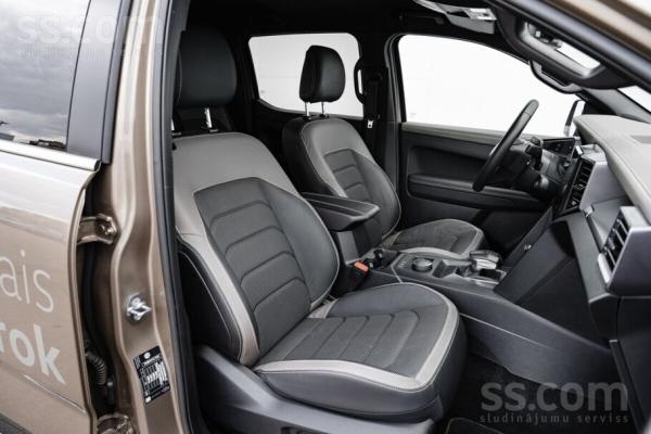 Brown Volkswagen Amarok 2025 in Riga, with an engine capacity of 3.00 L and mileage of 14 thousand km for 53900 €, photo 6 on AUTOMOTO.COM.LV