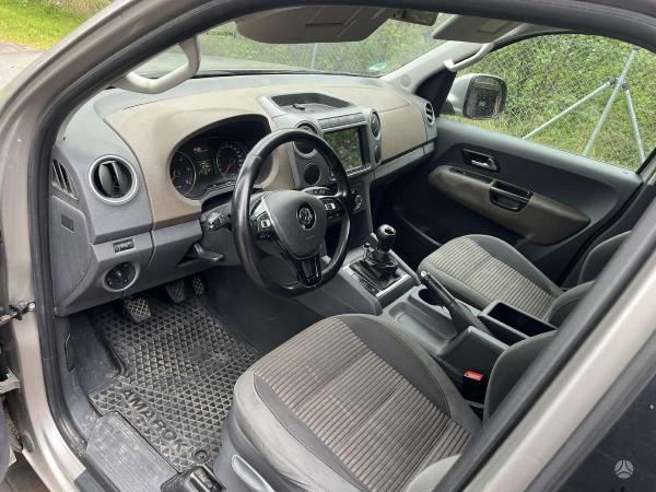 Brown Volkswagen Amarok 2010 in Kaunas, with an engine capacity of 1.97 L and mileage of 270 thousand km for 8990 €, photo 4 on AUTOMOTO.COM.LV