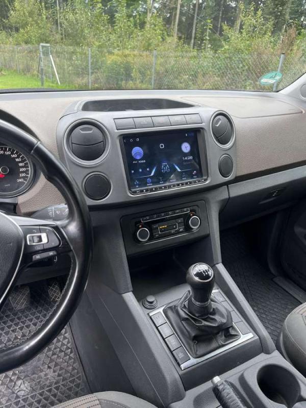 Brown Volkswagen Amarok 2010 in Kaunas, with an engine capacity of 1.97 L and mileage of 270 thousand km for 8990 €, photo 5 on AUTOMOTO.COM.LV